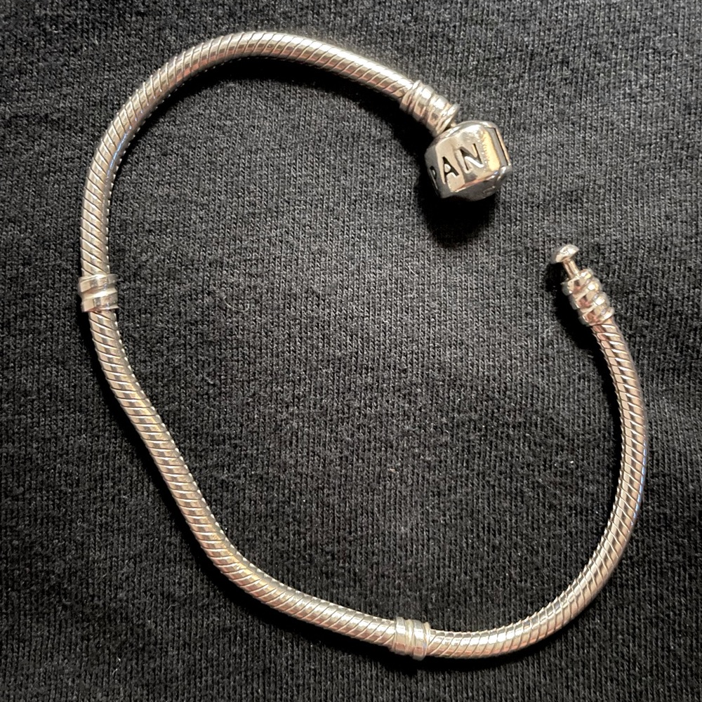 Classic Iconic Pandora Snake Chain Barrel Clasp Brace… - Gem